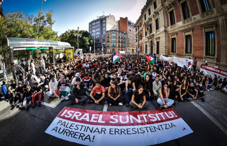 Milaka ikaslek egin dute greba, Israelgo Estatuaren eta bere konplizeen ...